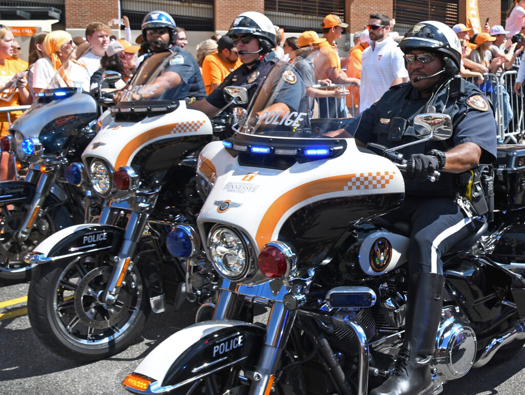 Cpl. Cutwright earns Bachelor's Degree : Police Department